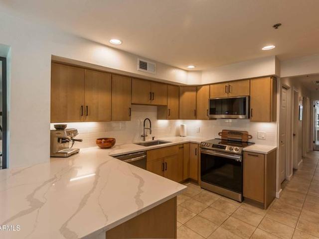 10080 E Mountainview Lake Dr Unit 204, Scottsdale, AZ 85258