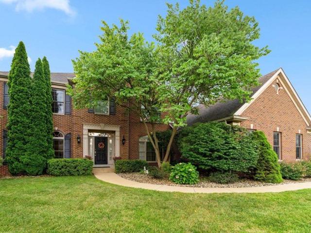 10080 Pemburry Dr, Granger, IN 46530