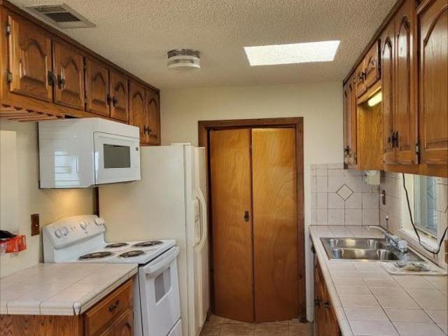 10081 Jacobs Lane
