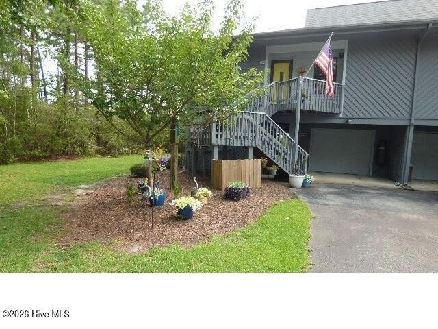 10082 Windward Dr, New Bern, NC 28560