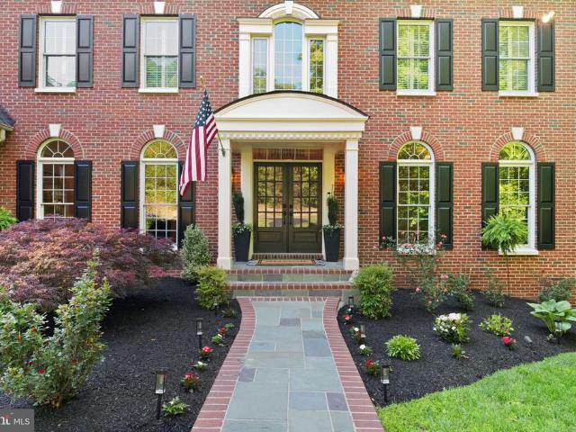 10082 Roseland Ridge Road