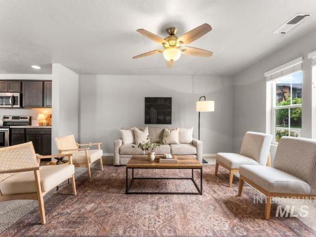 10088 W Smoke Ranch Dr
