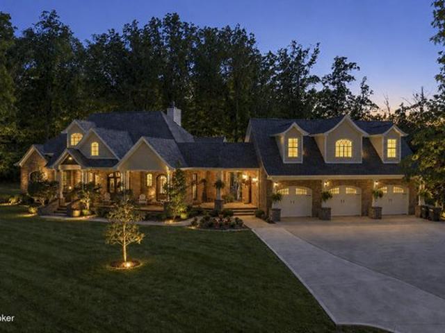 1008 Mullins Ln, Louisville, KY 40245