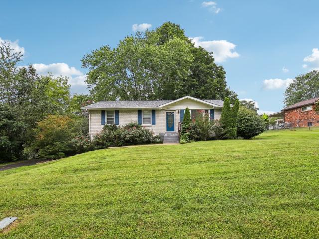 1008 Mayes Dr