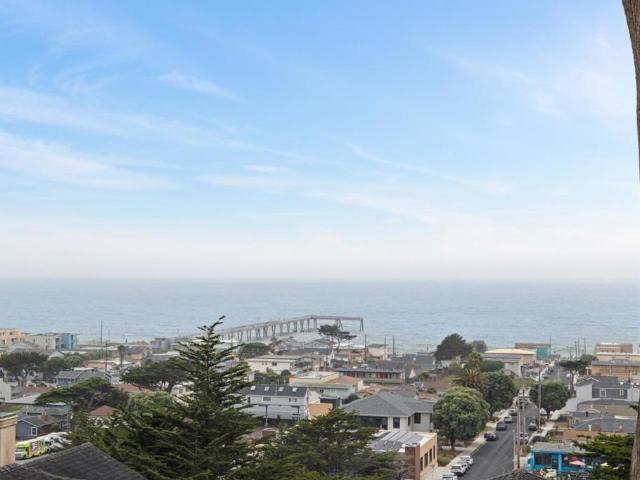 1008 Mirador Terrace