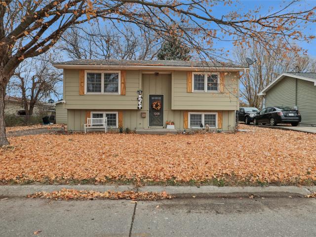 1008 N 8th Avenue E