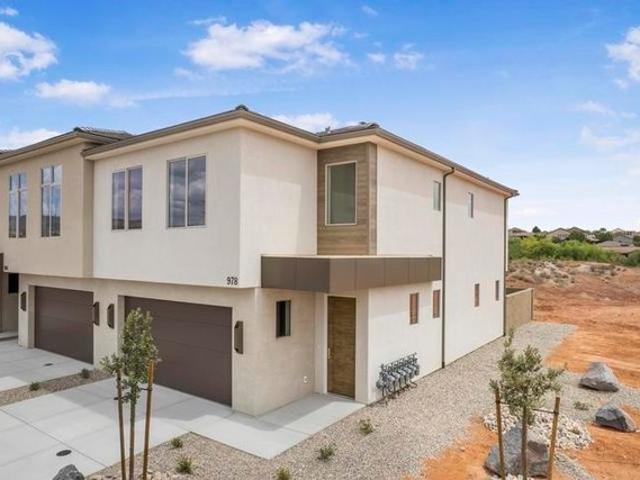 1008 N Manen St, Washington, UT 84780