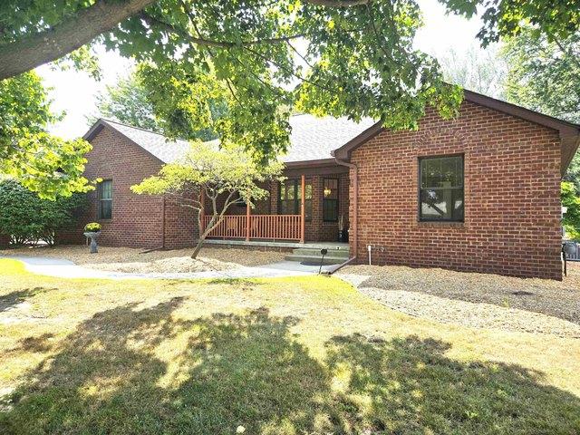 1008 Nebobish St, Essexville, MI 48732