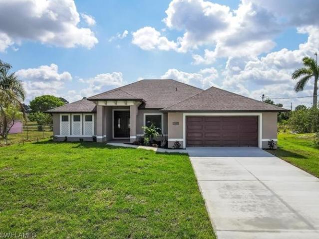 1008 Alaska Ave, Lehigh Acres, FL 33971