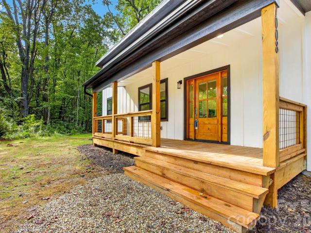 1008 Bell Mountain Road