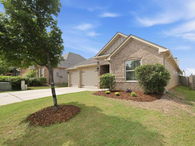 1008 Bethpage Lane