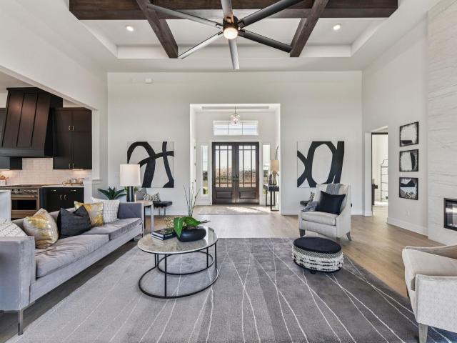 1008 Doelling Dr