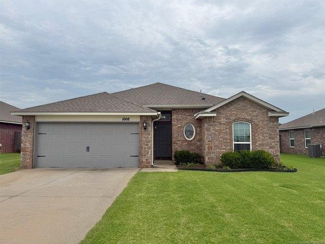 1008 E 146th Ct S, Glenpool, OK 74033