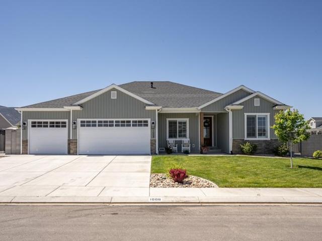 1008 E 4290 N, Enoch, UT 84721