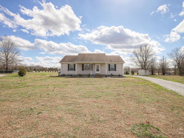 1008 E Evelyn Ct, Portland, TN 37148 | MLS #3138 | Compass