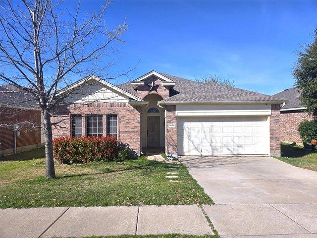 1008 Fort Apache Dr, Fort Worth, TX 76052