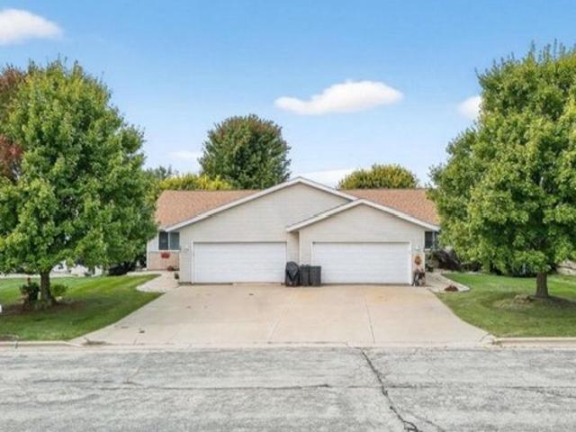 1008 Georgene St, Dodgeville, WI 53533