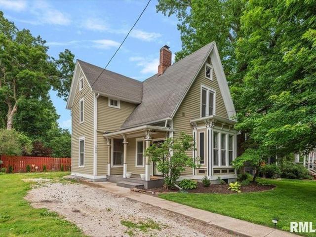 1008 Grove St, Jacksonville, IL 62650