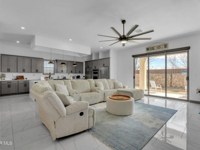 1008 Kimberley St, El Paso, TX