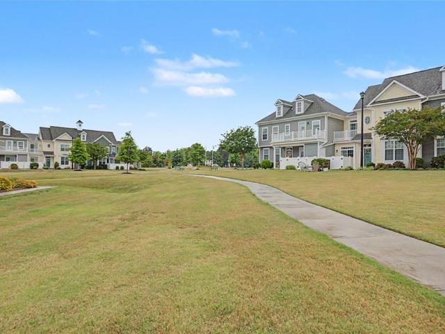 1008 Kings Land CT