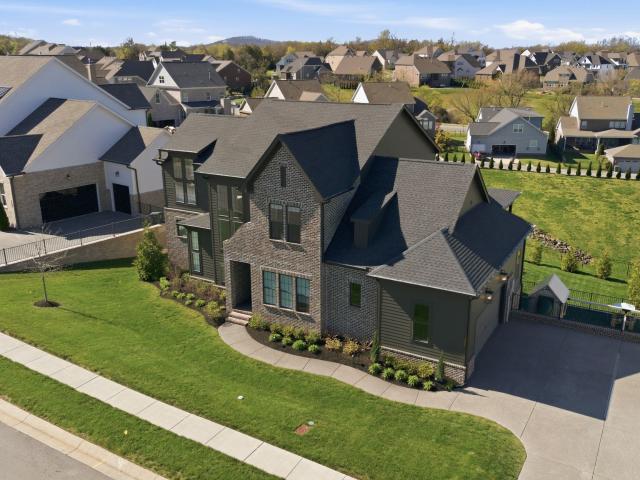 1008 Lawson Ln