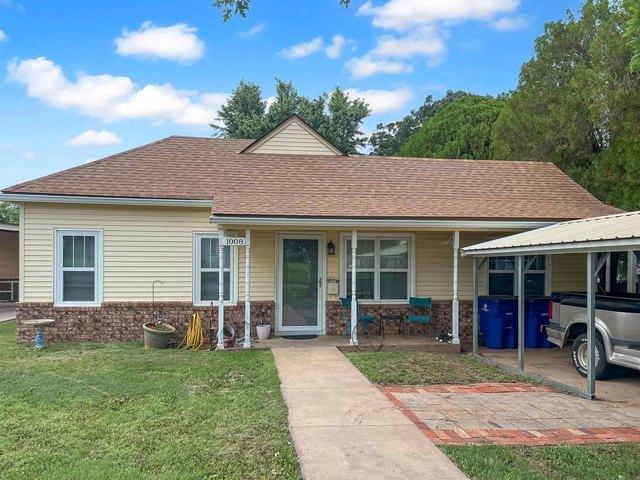 1008 Locust St, Alva, OK 73717