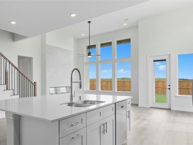 1008 Longfellow Lane