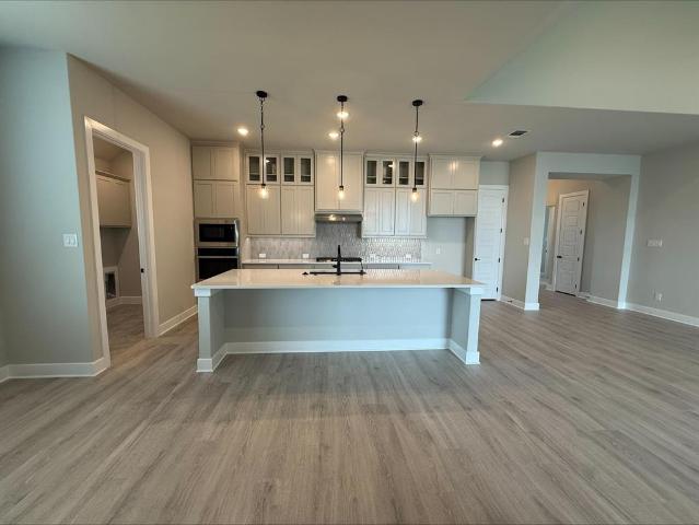 1008 Pearl Crescent Place