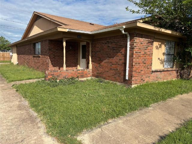 1008 Poplar St, Unit 1010, Benbrook, TX 76126 | MLS #21229 | Compass