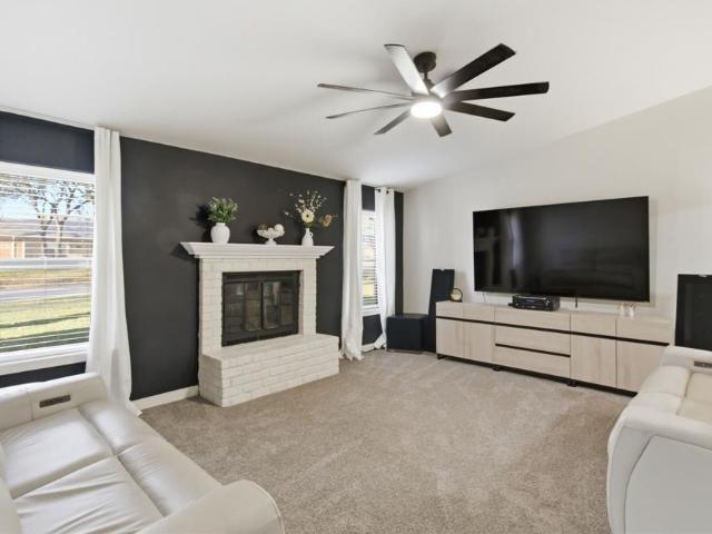 1008 Royal Lane