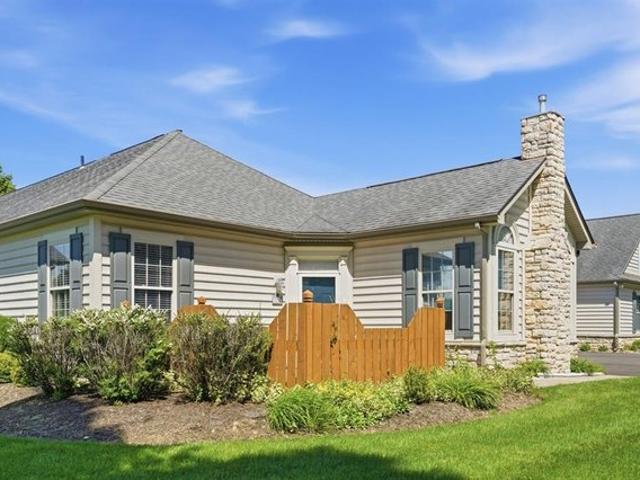1008 St Andrews Dr, Washington, PA 15301