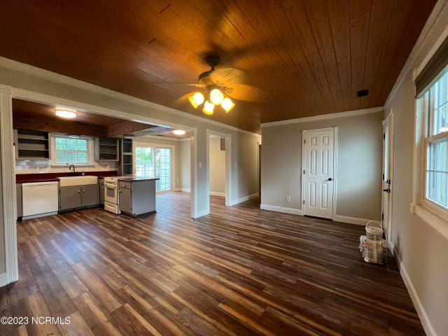 1008 Stillwood Court