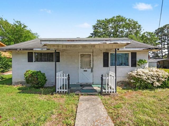 1008 Seaboard St, Goldsboro, NC 27530