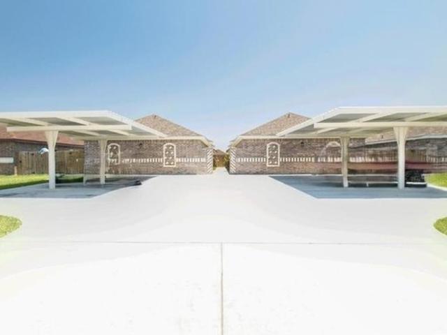 1008 W LA Pointe Ave, Alton, TX 78573