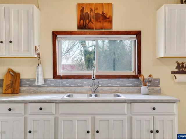 10093 Wiseacre Ln NE, Aurora, OR 97002 | MLS #838362