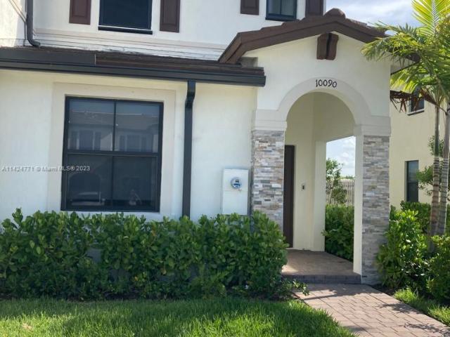 10090 Southwest 228th Ter, 3 beds, 3 full baths