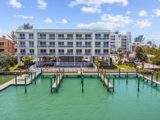 10091 Gulf Blvd #305E, Treasure Island, FL 33706