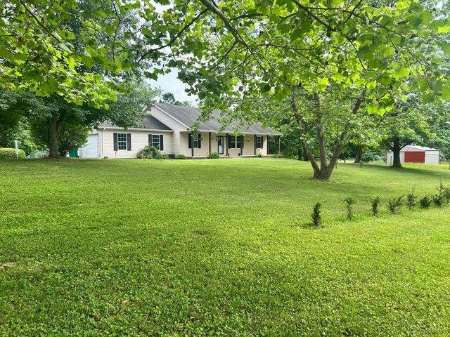 10092 N Shore Dr, Hillsboro, OH 45133