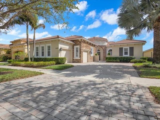 10095 SW Nuova Way, Port Saint Lucie, FL 34986