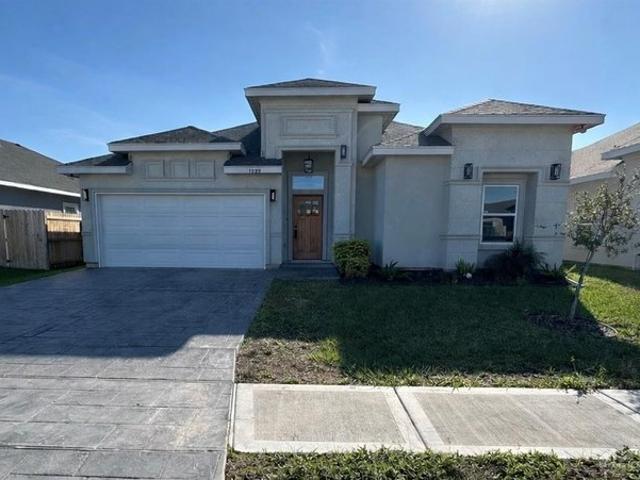 1009 Magnolia St, Mission, TX 78573