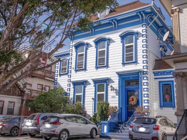 1009 Madison St