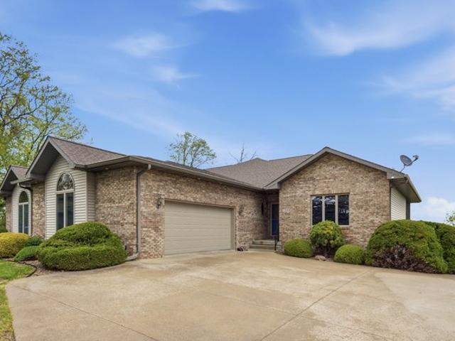 1009 Melody Hls, Fulton, IL 61252