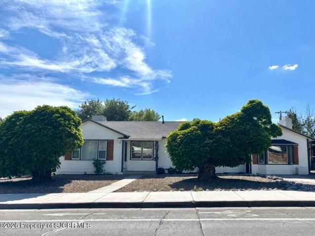 1009 N Dustin Ave, Farmington, NM 87401