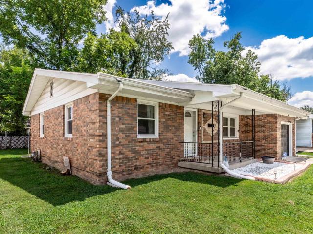 1009 N Fairlawn W Circle