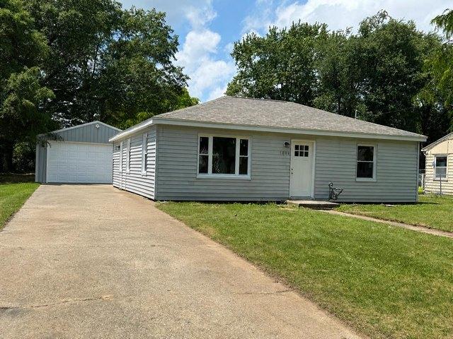 1009 N Mingo St, Albion, MI 49224