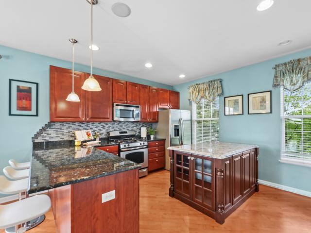 1009 Alberta Road