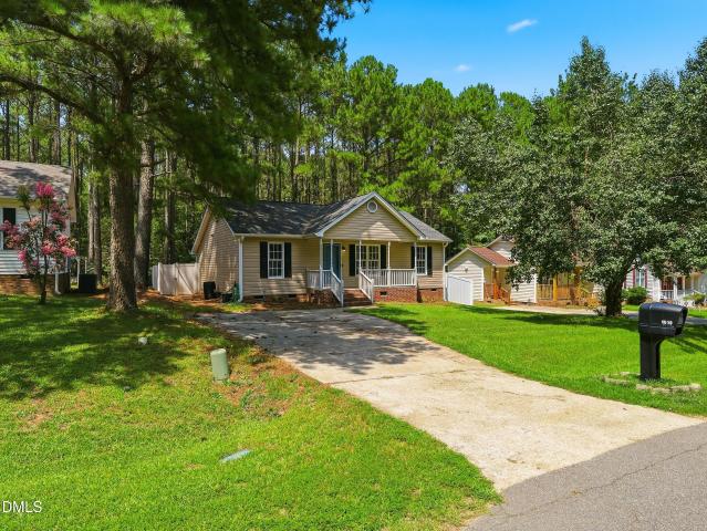 1009 Amber Acres Lane