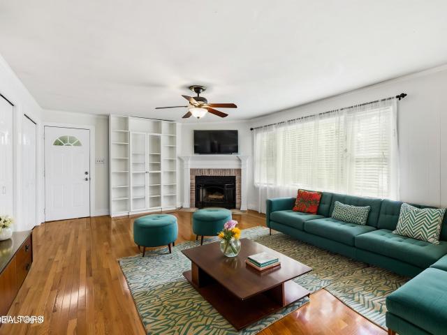 1009 Bardill Lane