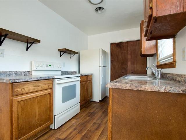 1009 Bethel Ave