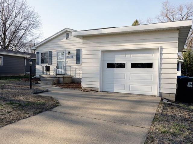1009 Charles St, Rock Falls, IL 61071